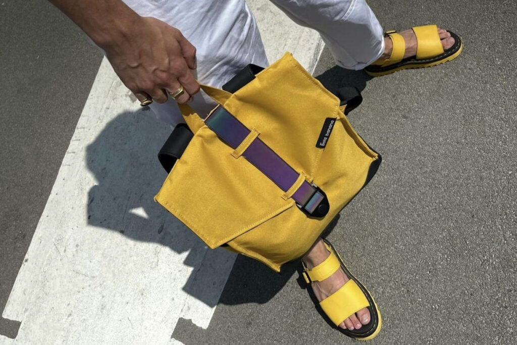 Yellow raven - Bold Banana